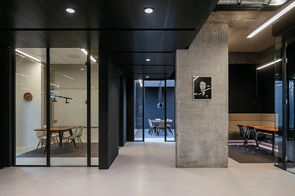 Vesteda Logo Duijvelaar Pompen Pompoplossingen Op Maat Vesteda